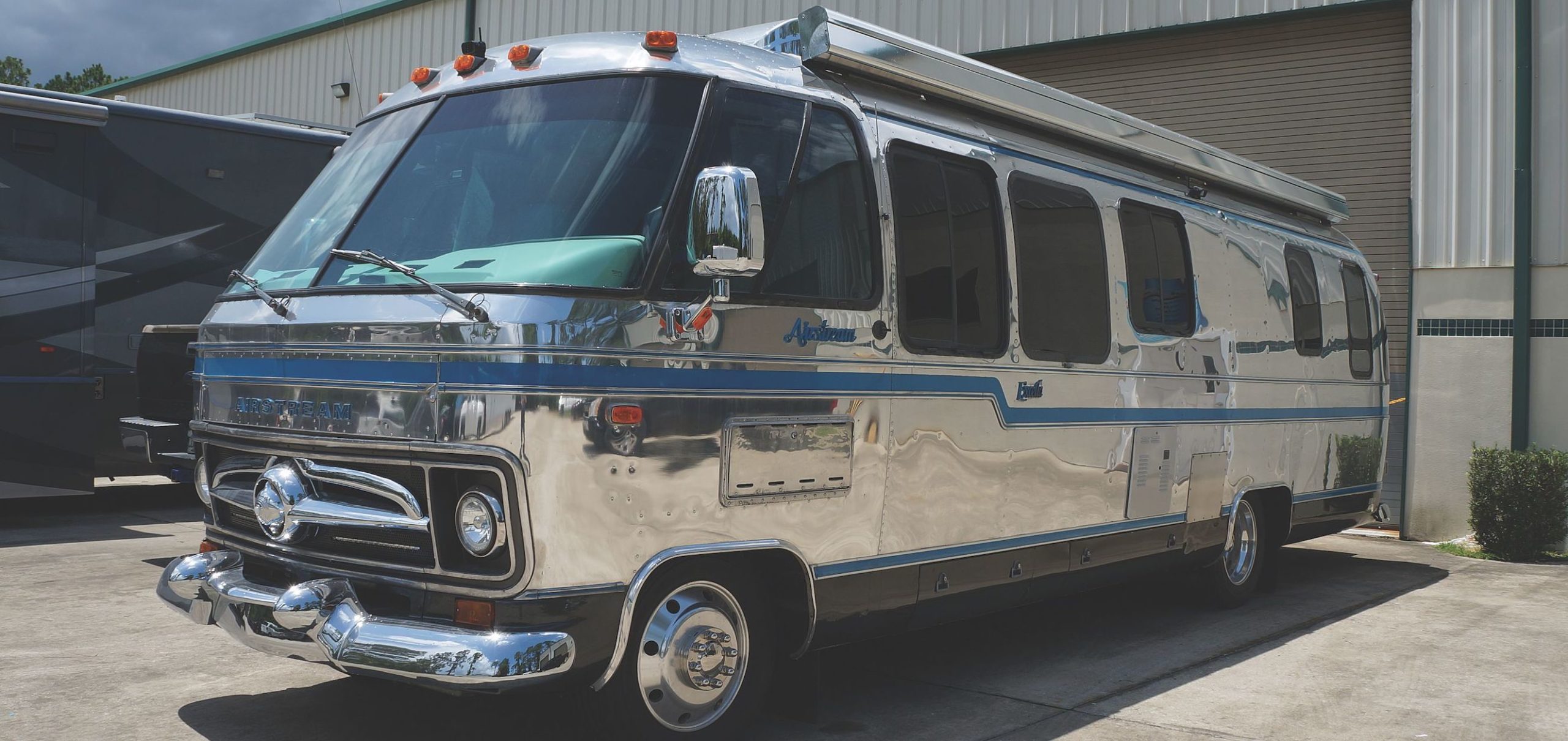 Creating Classic Coaches - RV PRO