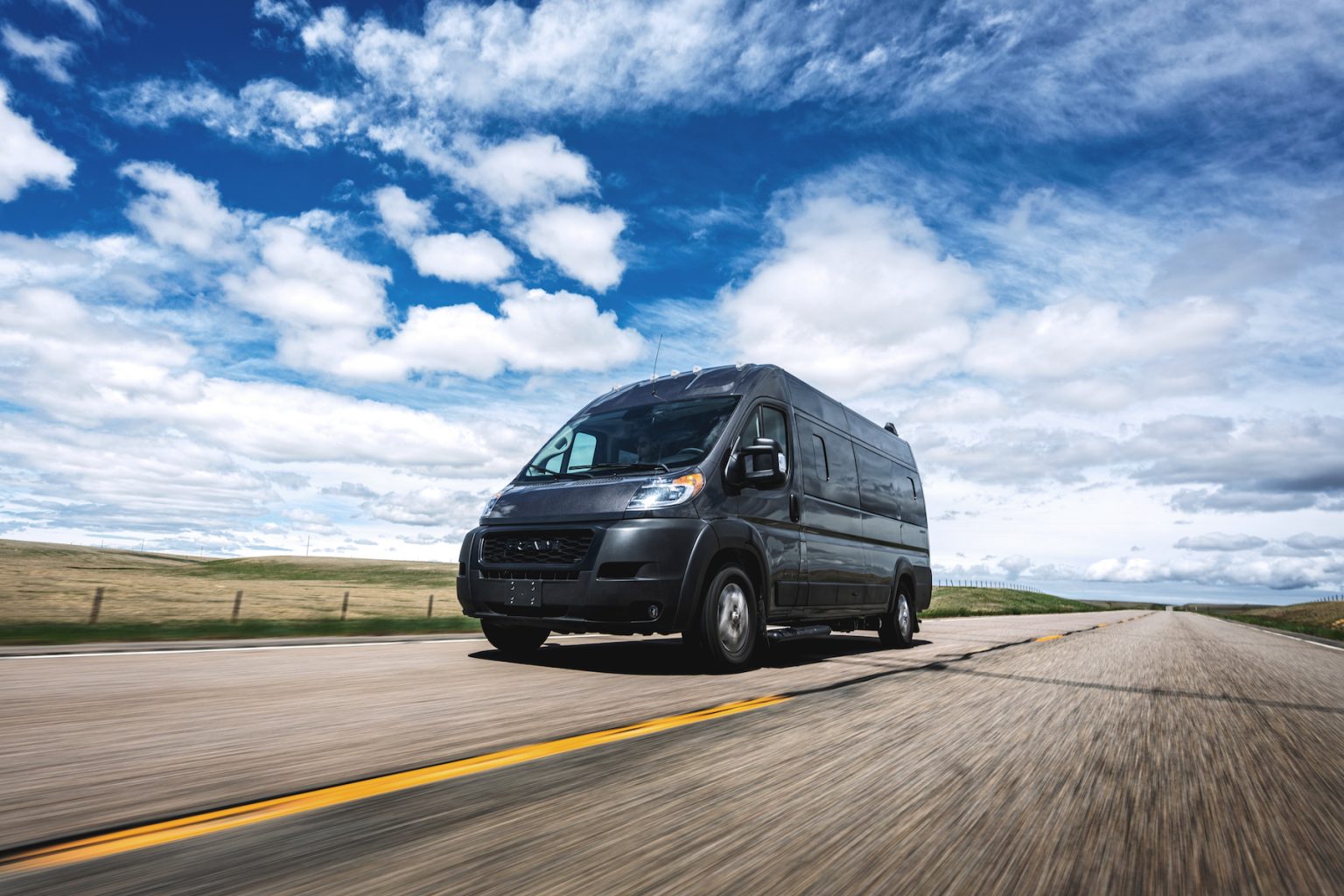 Airstream Introduces Rangeline to Class B Lineup – RV PRO