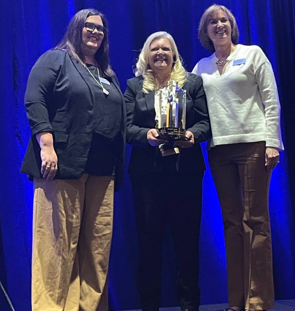 RVWA Honors Female Leaders at Symposium Award Ceremony – RV PRO