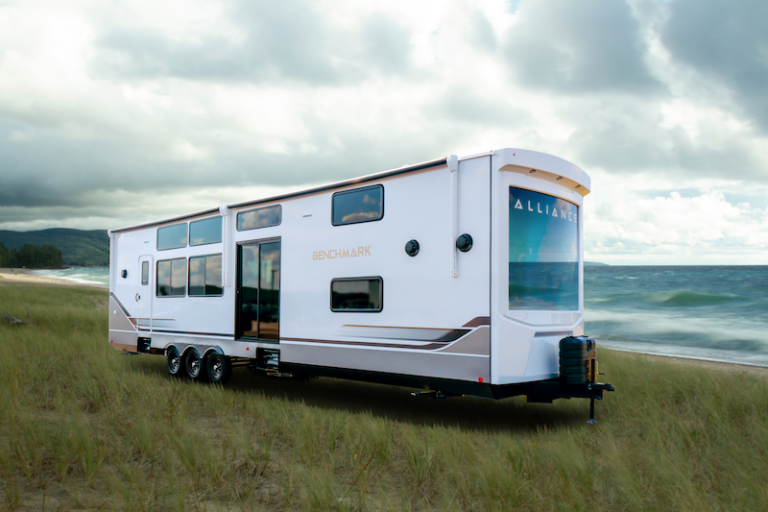 Best New Models 2025: Alliance Benchmark 44LFT – RV PRO